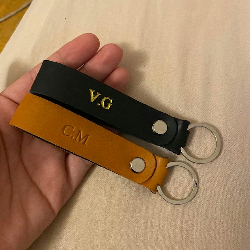 Personalized leather custom text keychain - Brute Handcraft