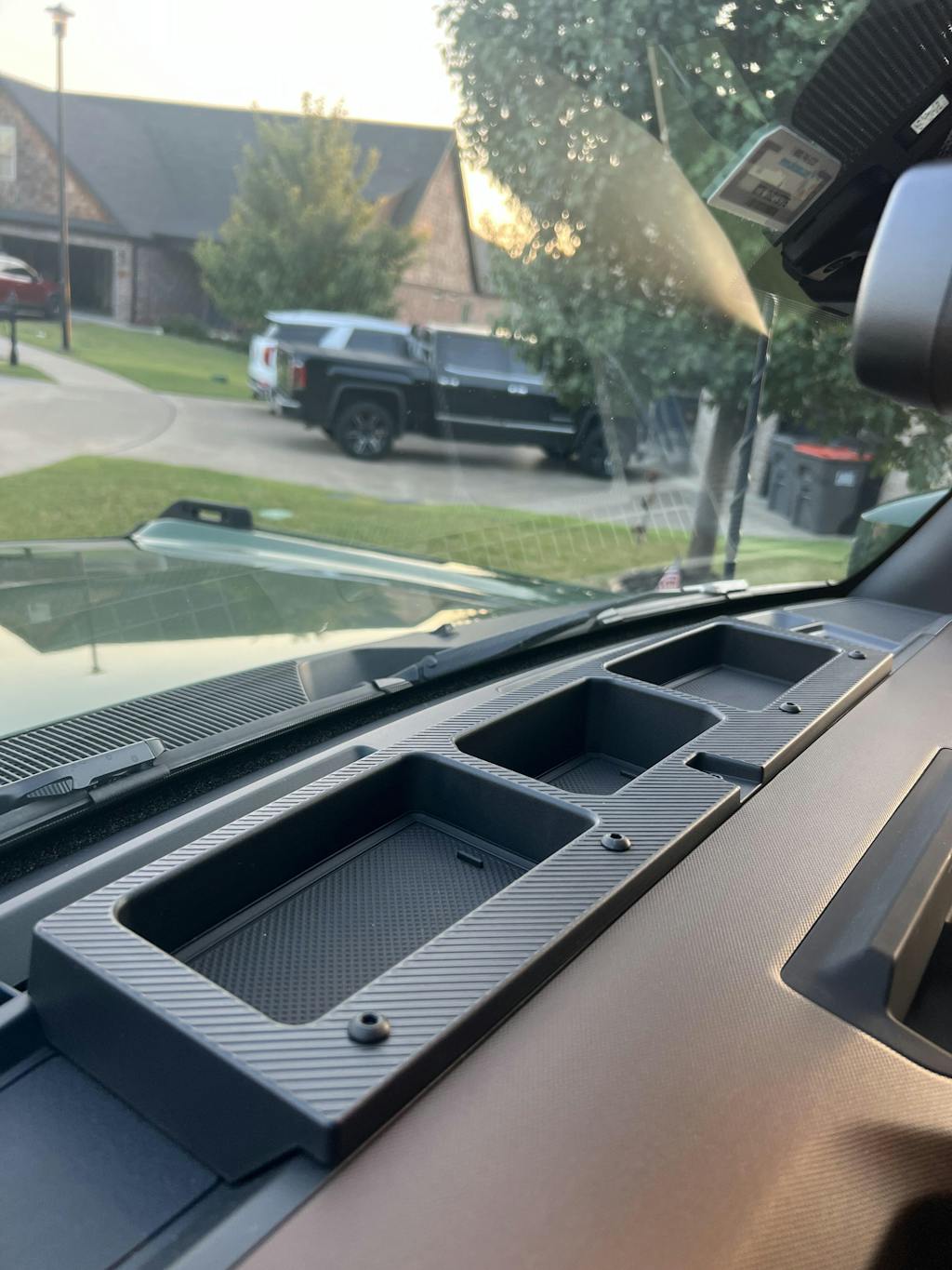 Buckle Up Off-Road Dash Organizer with Phone Mount for 2021+ Ford Bron