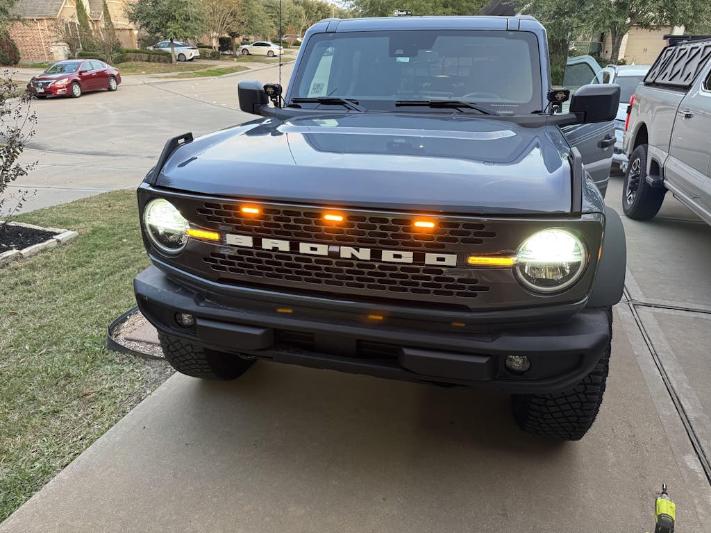 Buckle Up Off-Road Gray Grille for 2021+ Ford Bronco | Badlands-Style