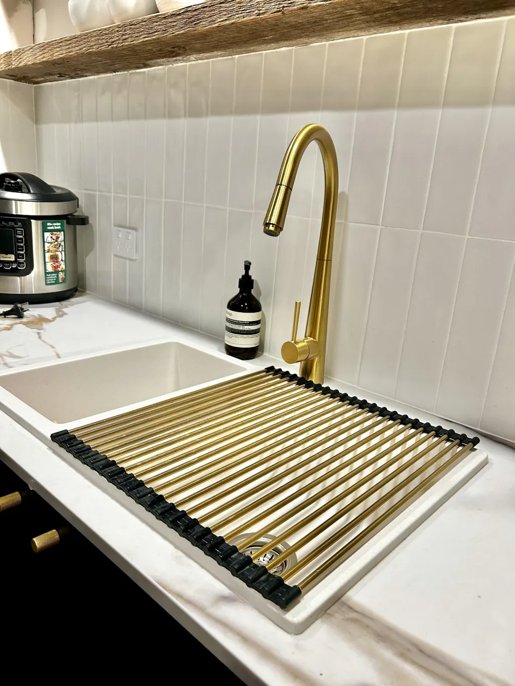Alma Zander Brass Gold Roll Mat – Buildmat