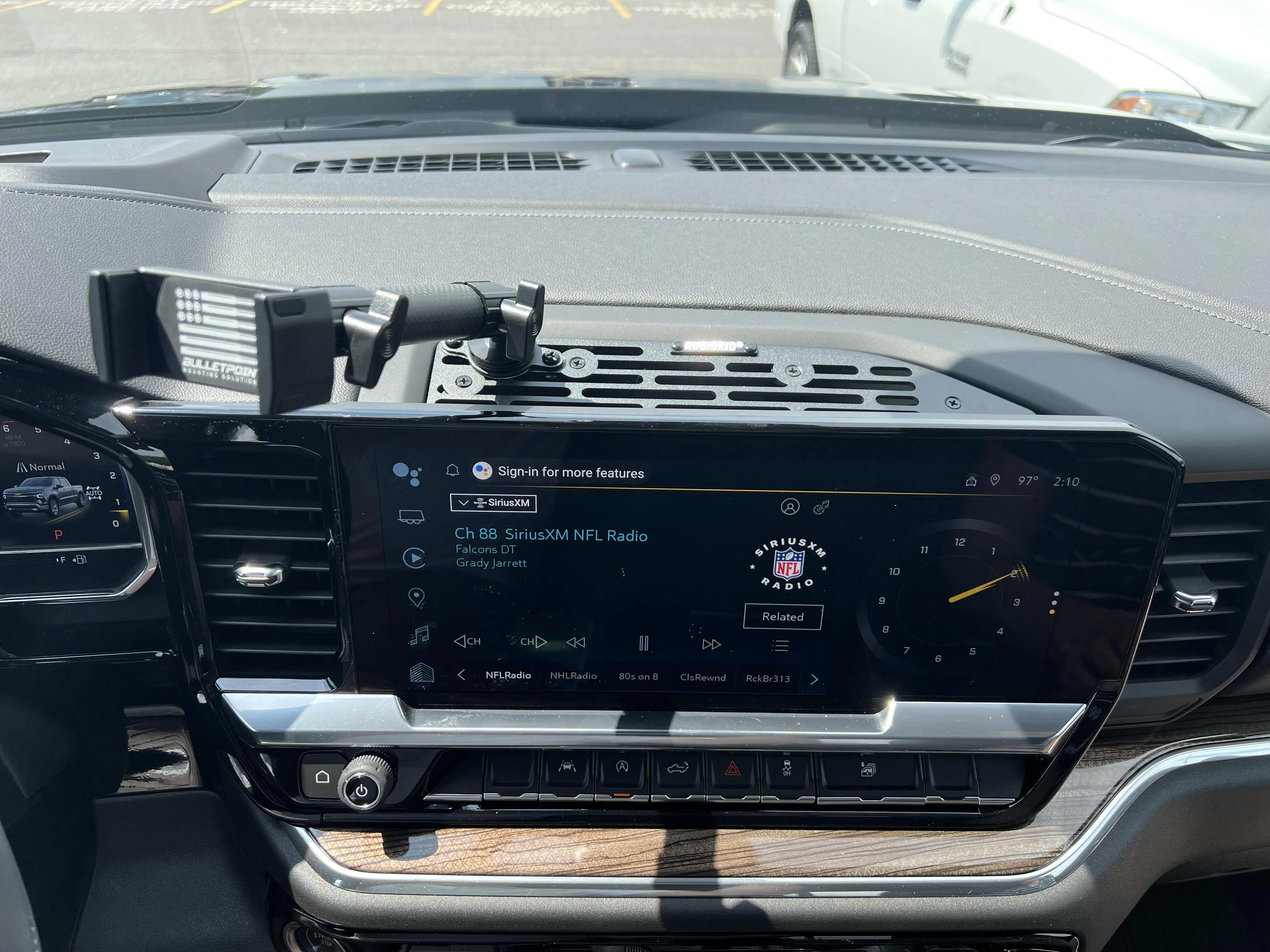 RubiGrid® 2022+ GMC Sierra + Chevrolet Silverado Dash Mount 13.4" Scre ...