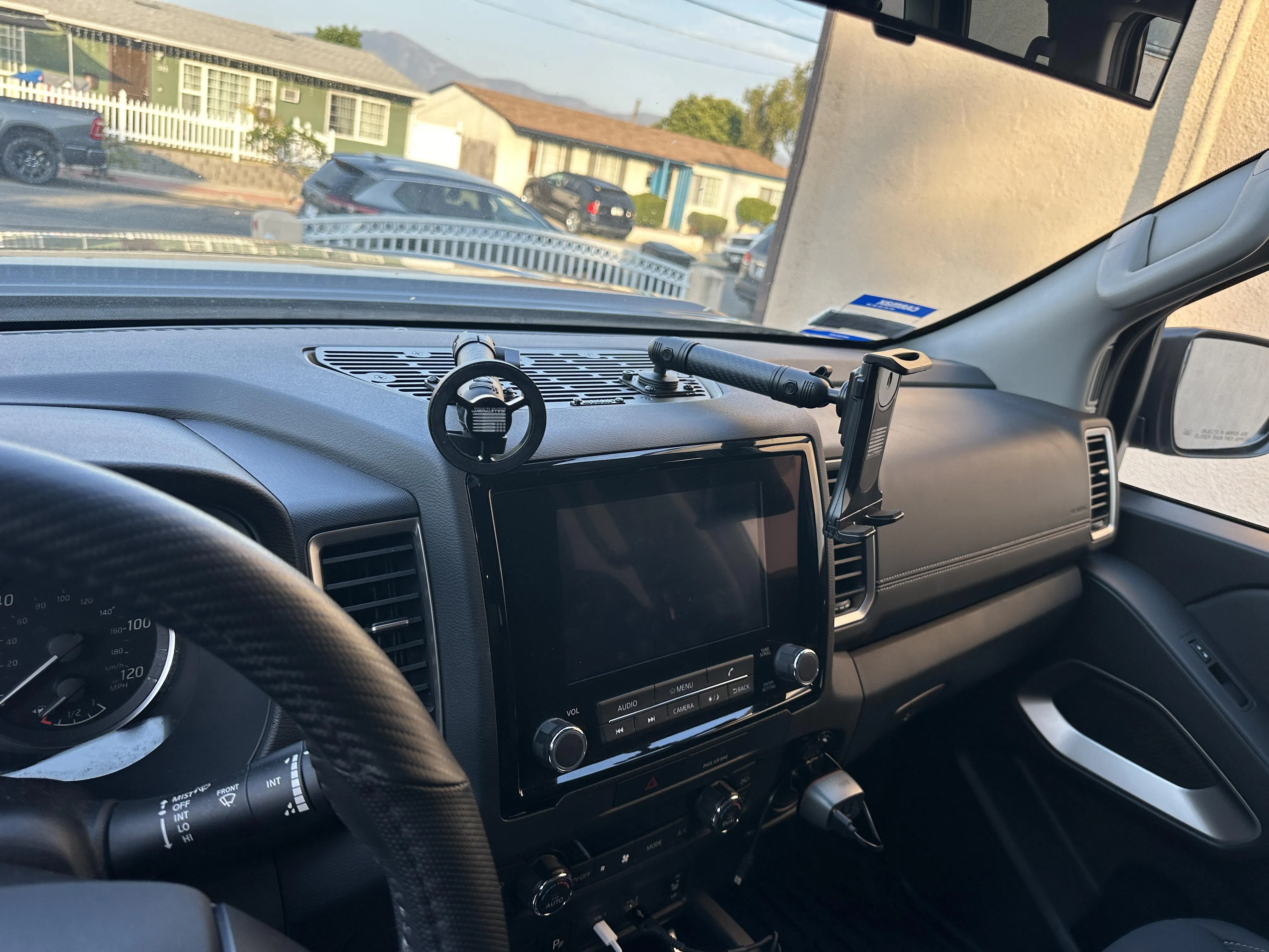 RubiGrid® 2022+ Nissan Frontier Dash Mount Phone Holder - Bulletpoint ...