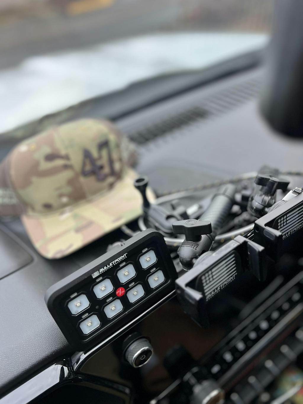 Auxbeam + Bulletpoint 8 Gang Switch Panel Mount with 20mm Connector Nu ...