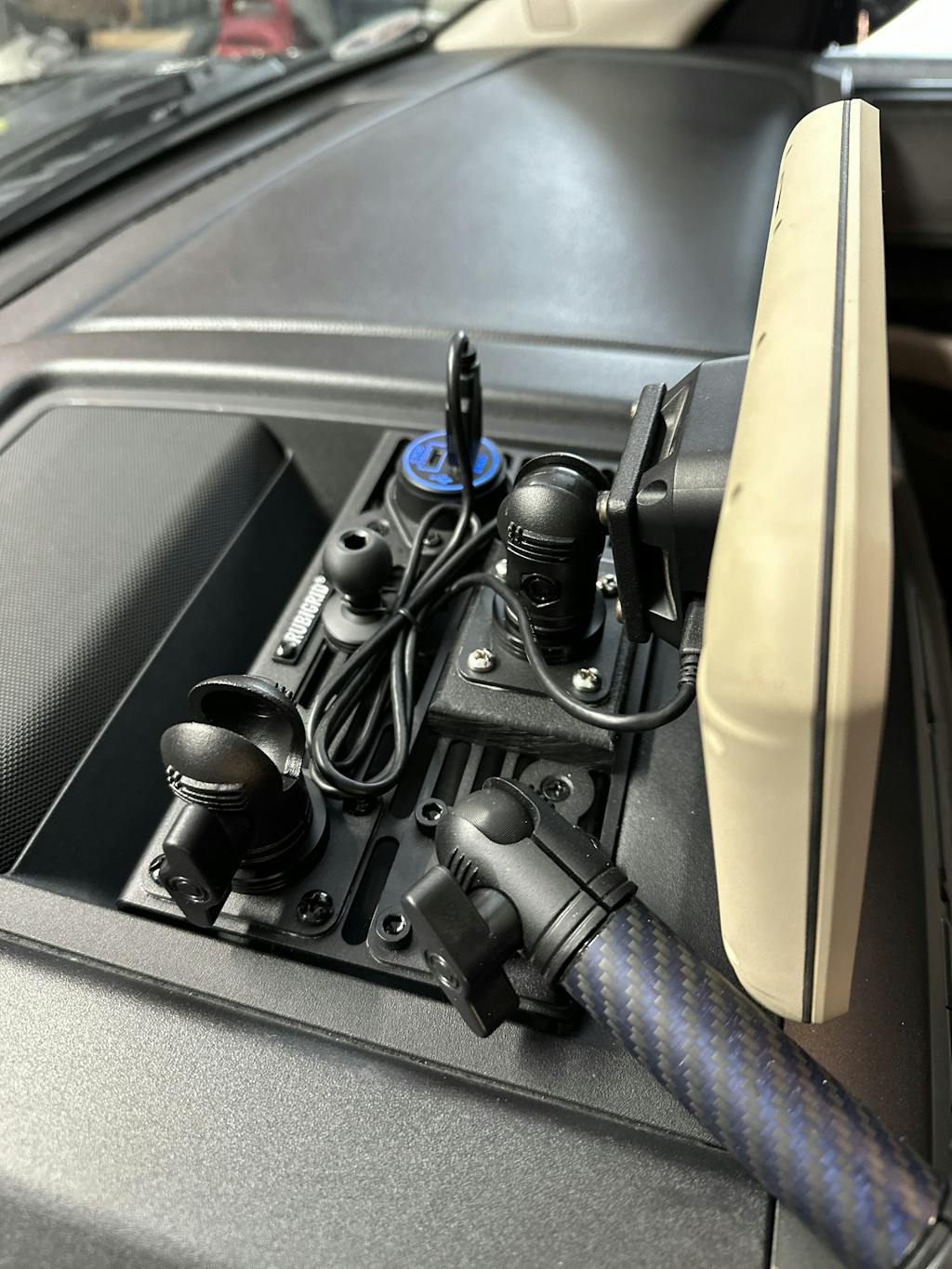 RubiGrid® 2015-2020 Ford F-150 Dash Mount Phone + Device Holder ...