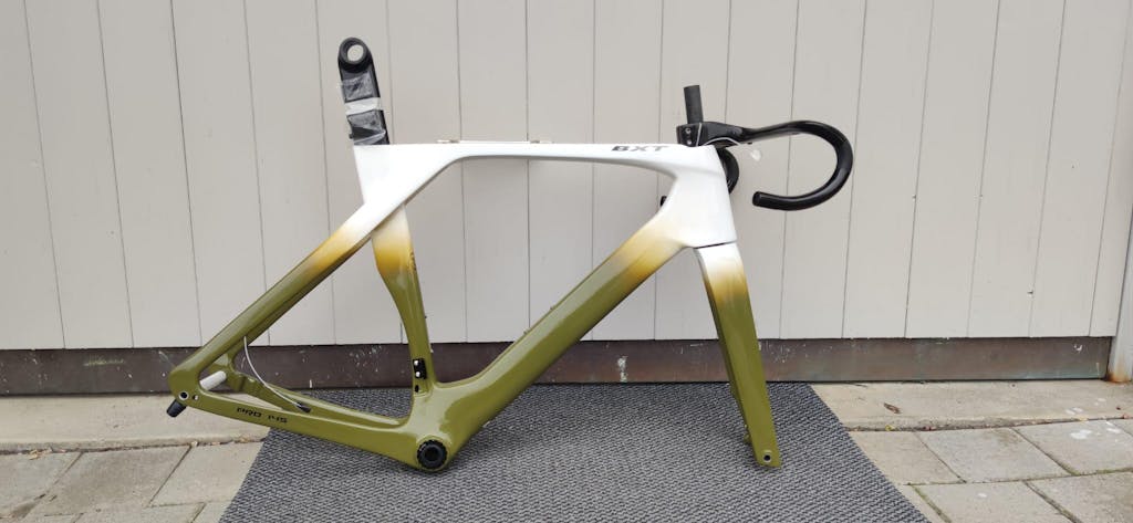 Fully Hidden Carbon Disc Road Bike Frame Set Lightweight Road Bicycle ...