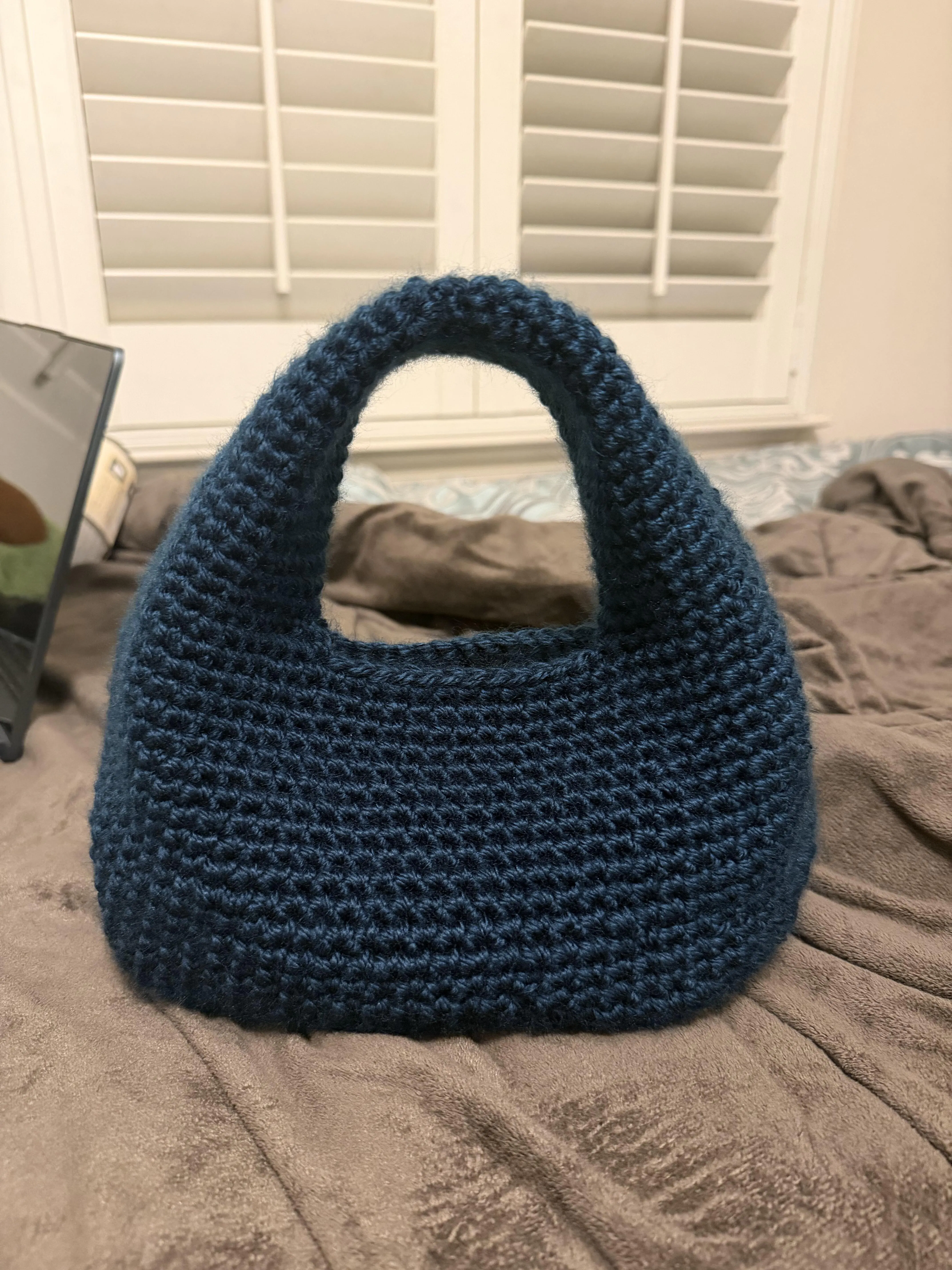 The Donut Bag Pattern: Beginner-friendly crochet bag tutorial + video ...