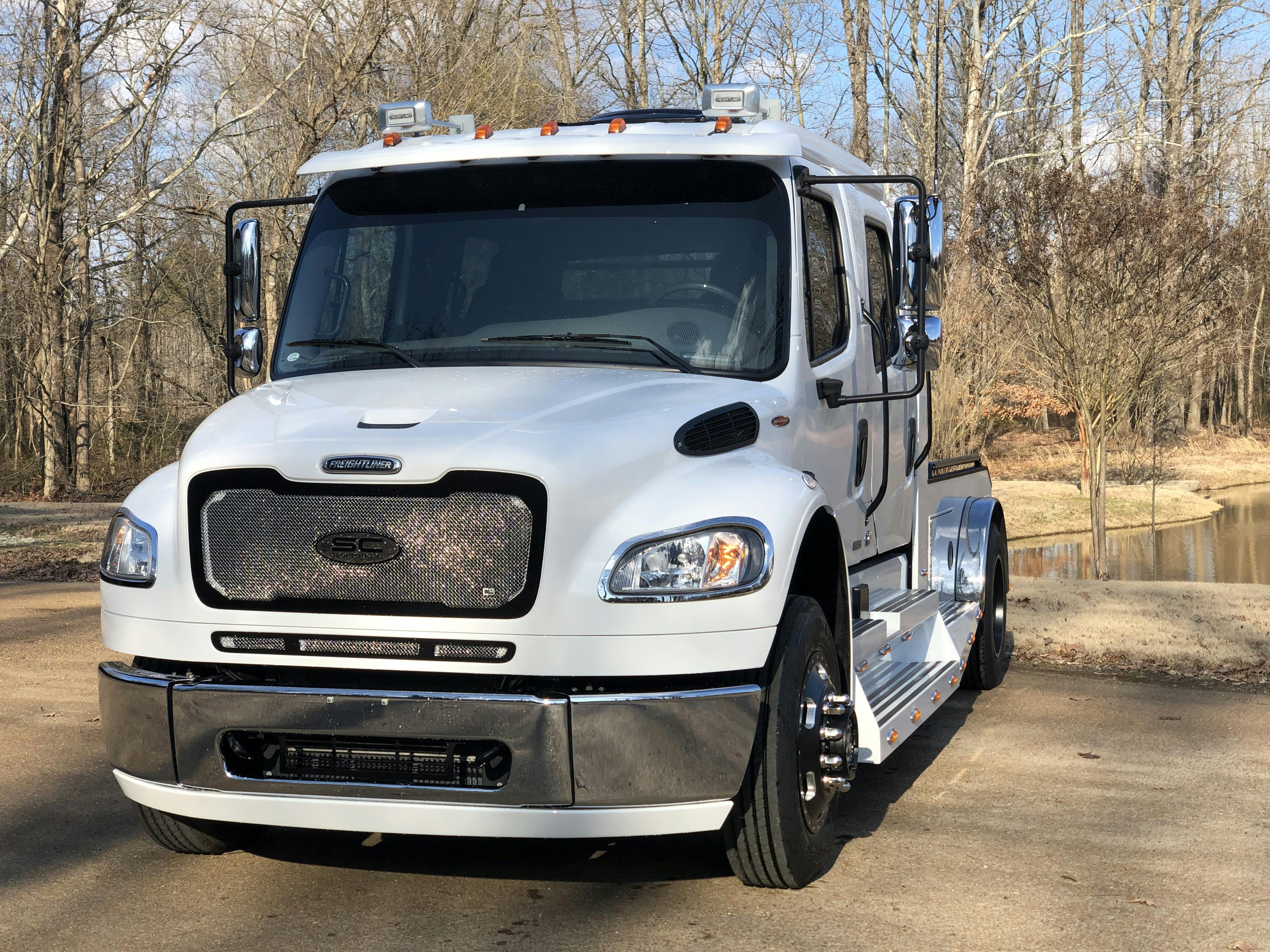 Freightliner M2 106 Grille – CALIBER 9