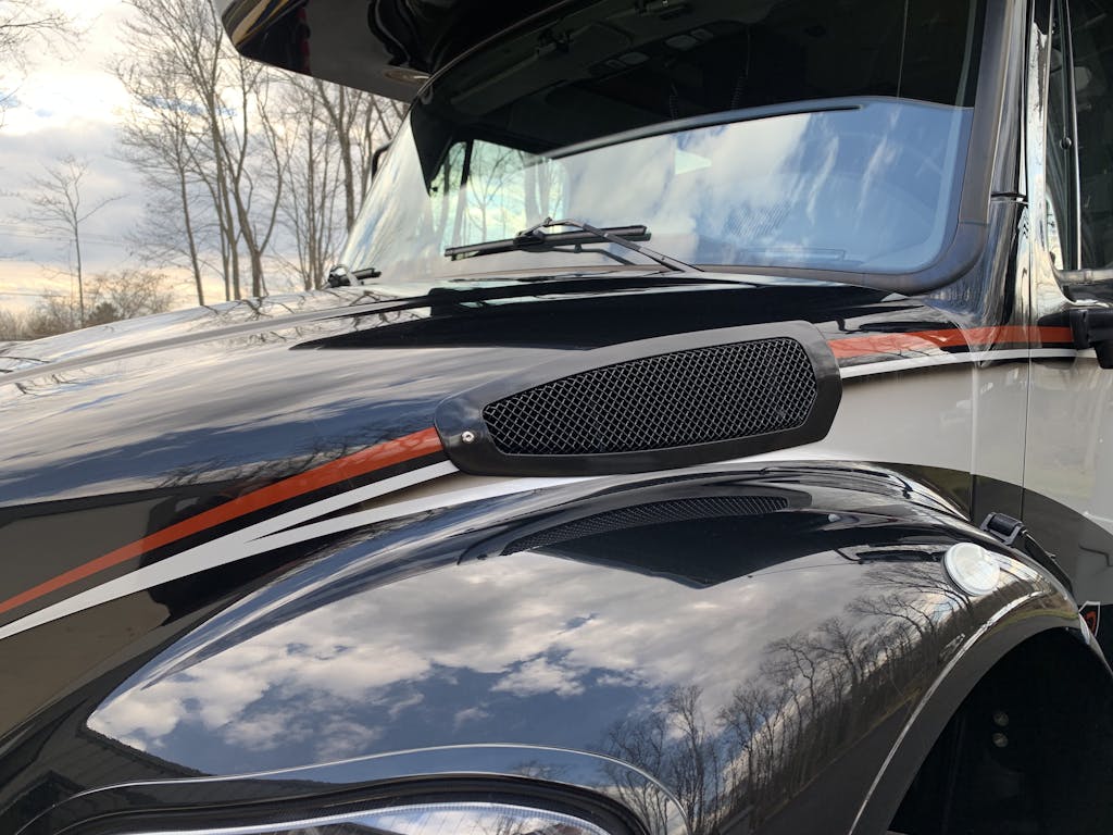 Freightliner M2 106 Grille Kit – CALIBER 9