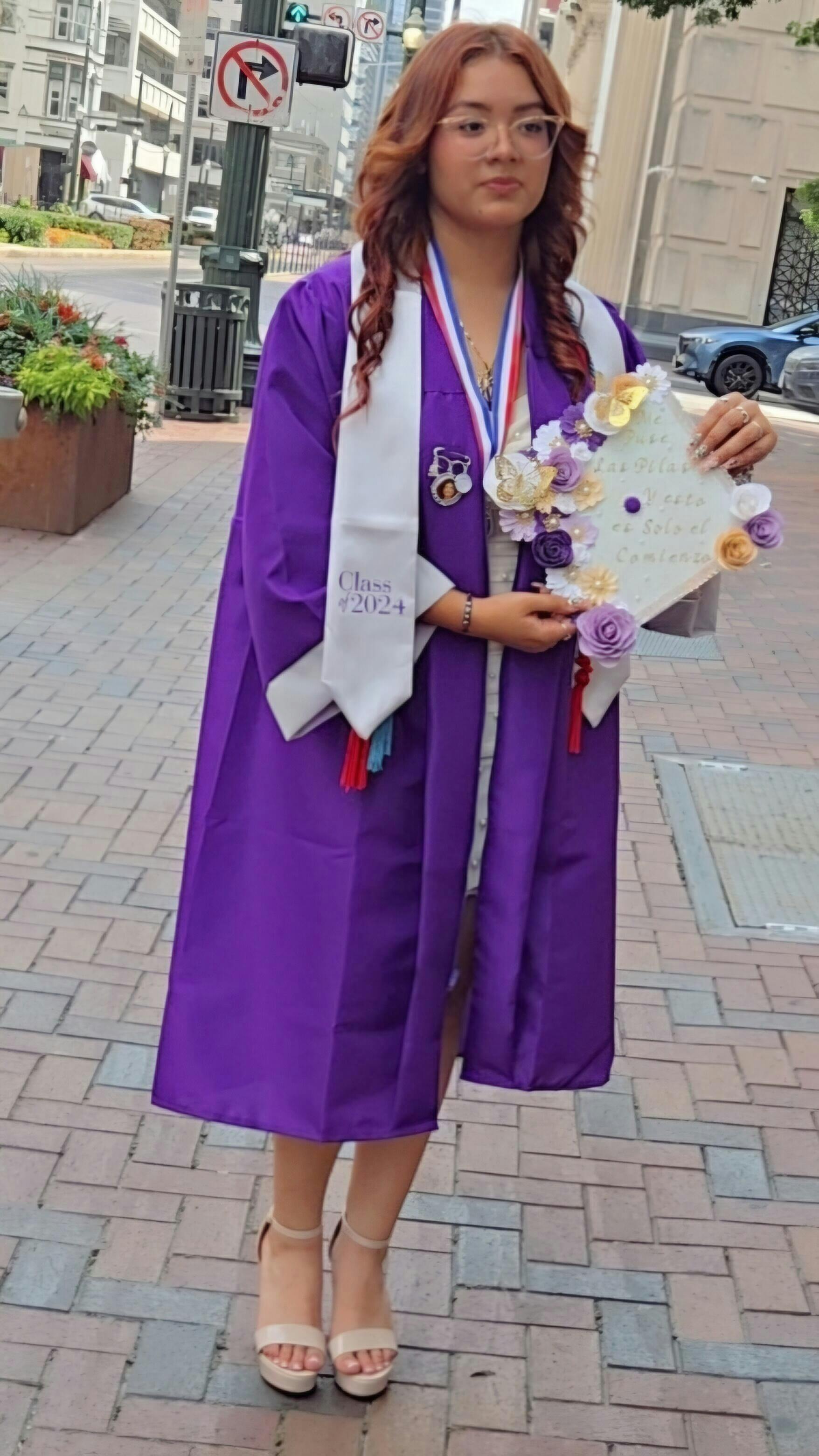 Personalized Memorial Graduation Photo Pin - Grad Gown Memorial Pin ...