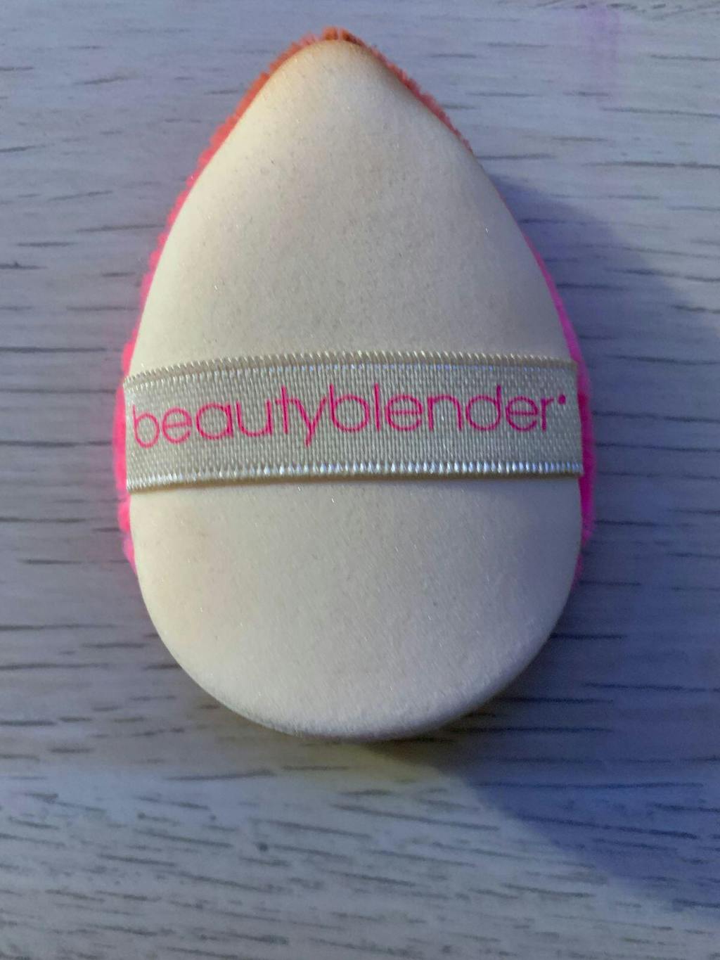 Beautyblender Power Pocket Puff | Camera Ready Cosmetics
