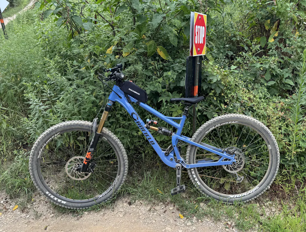 CANFIELD LITHIUM - (Complete Bike) | Long-Travel 29er Mountain Bike ...