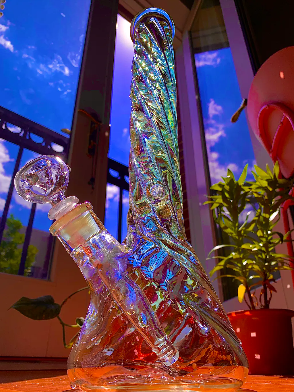 IRIDESCENT SWIRL BEAKER BONG – Canna Style