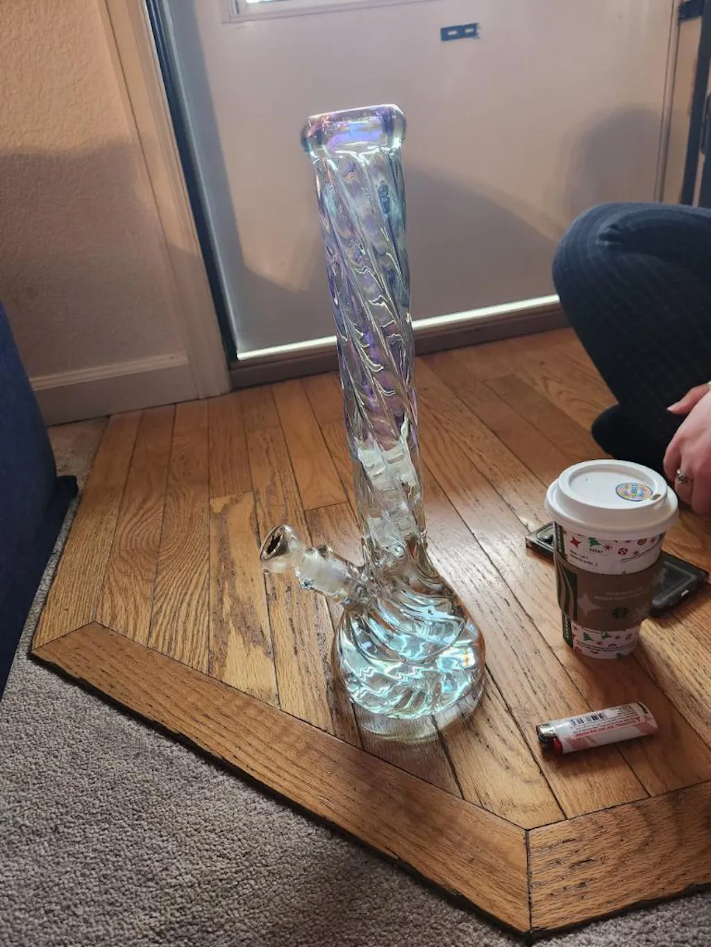 IRIDESCENT SWIRL BEAKER BONG – Canna Style
