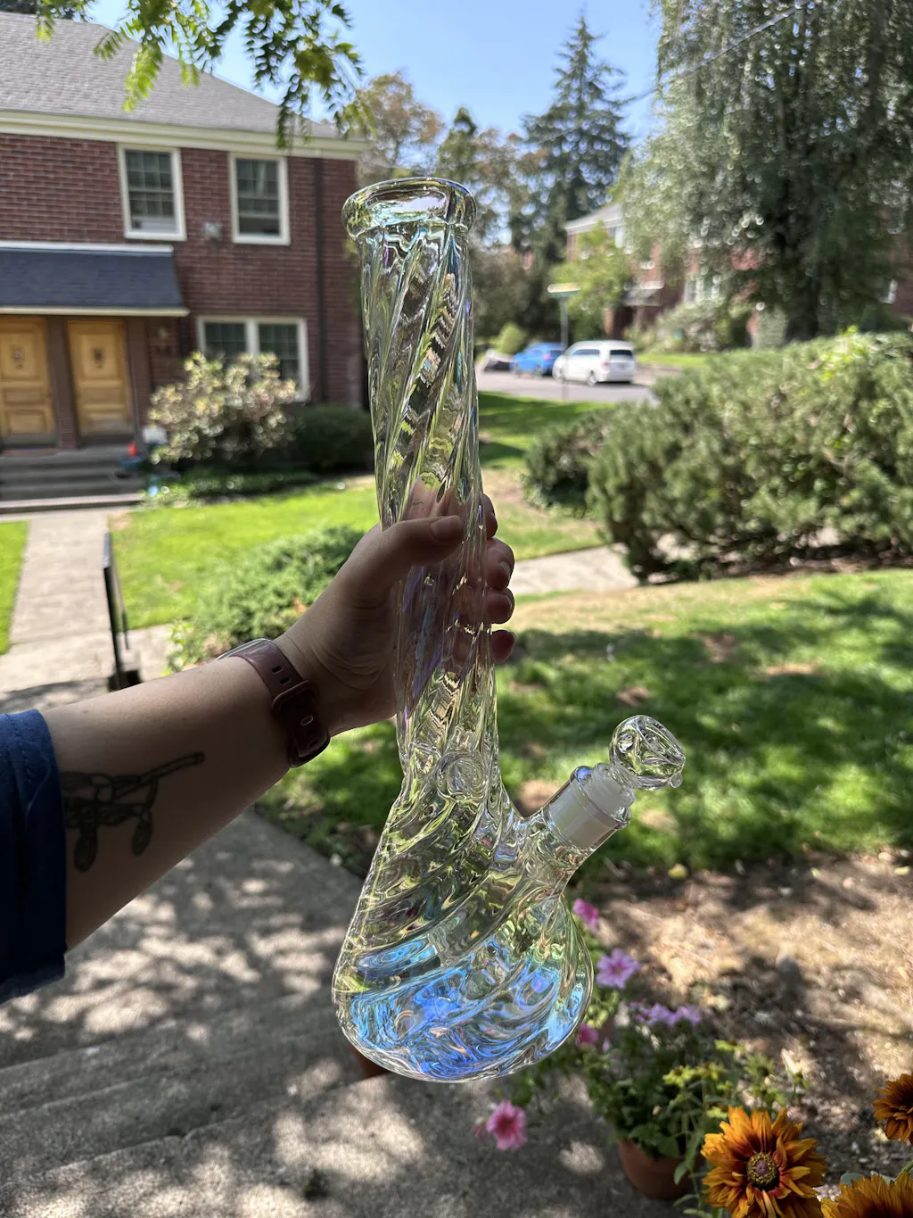 IRIDESCENT SWIRL BEAKER BONG – Canna Style