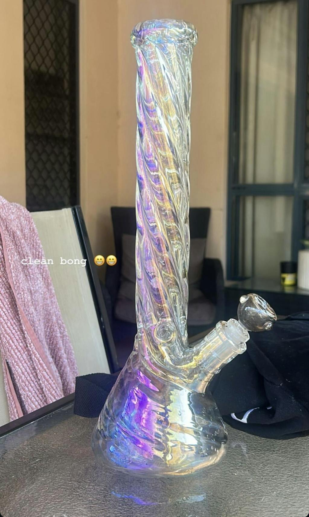 IRIDESCENT SWIRL BEAKER BONG – Canna Style
