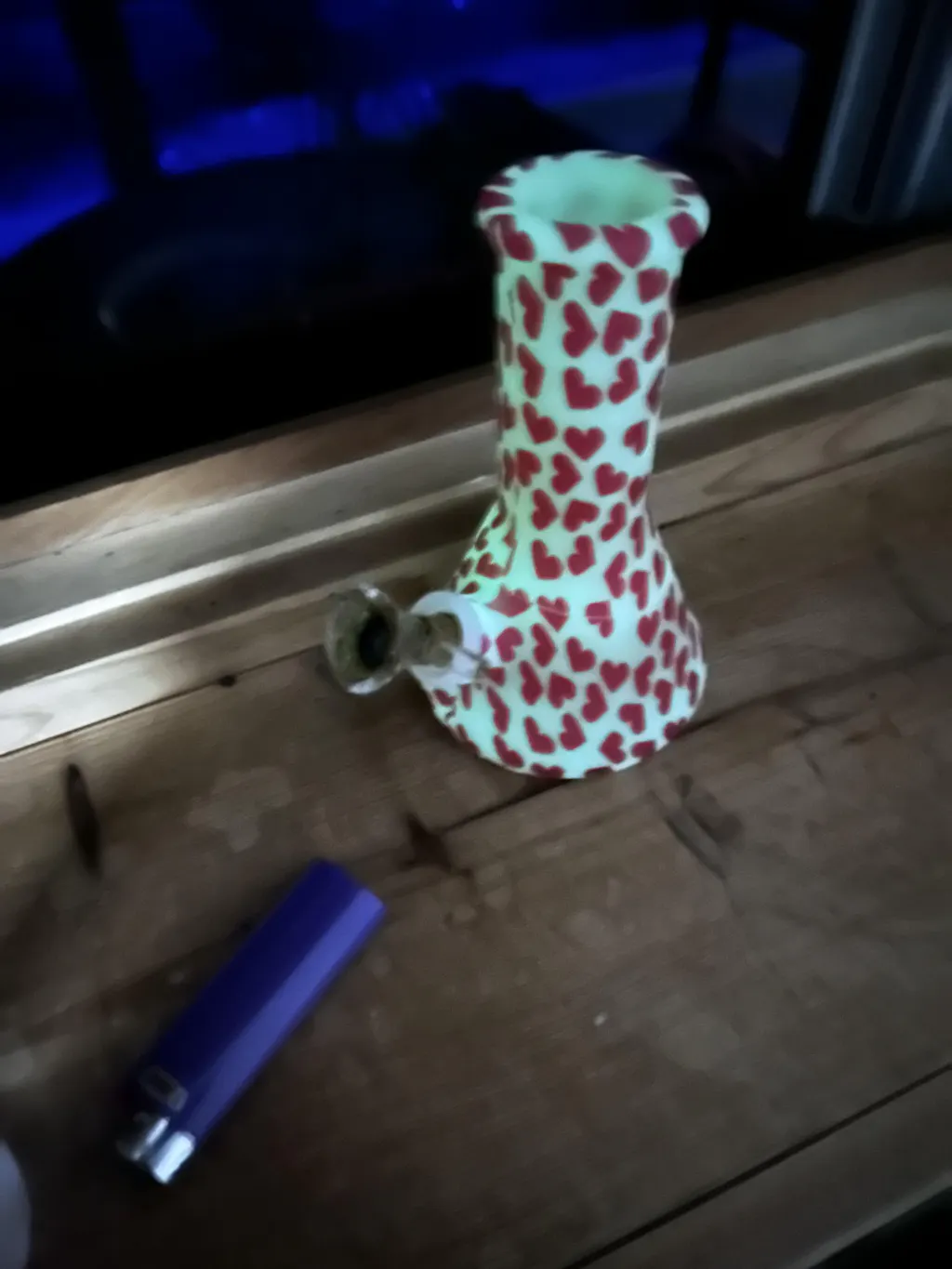 MINI HEART UNBREAKABLE BONG (glow in the dark) – Canna Style