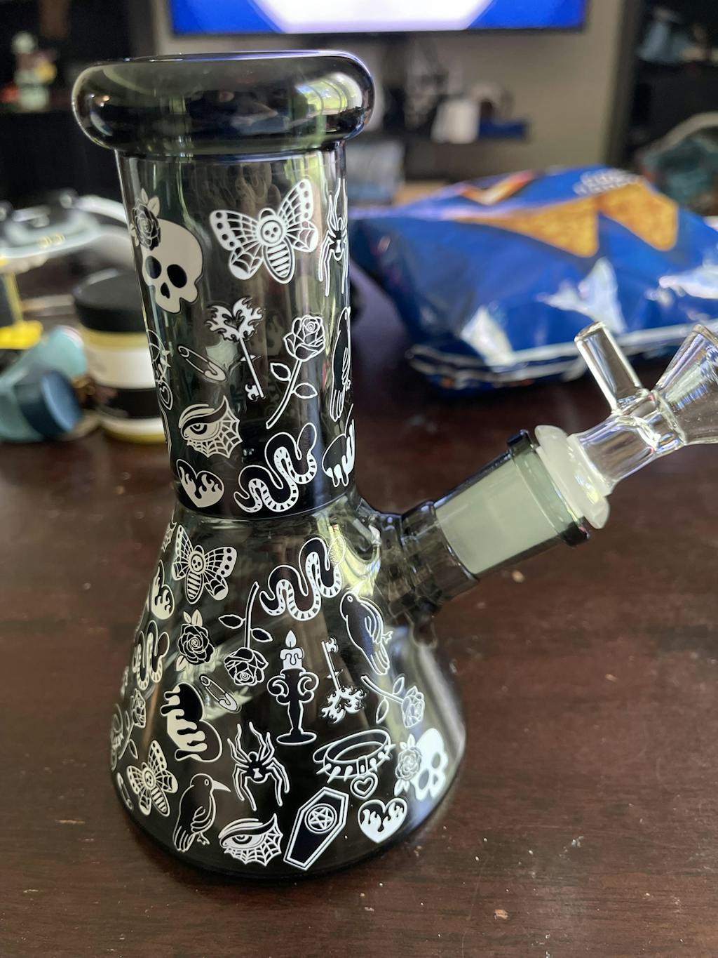 GOTH BONG 6"