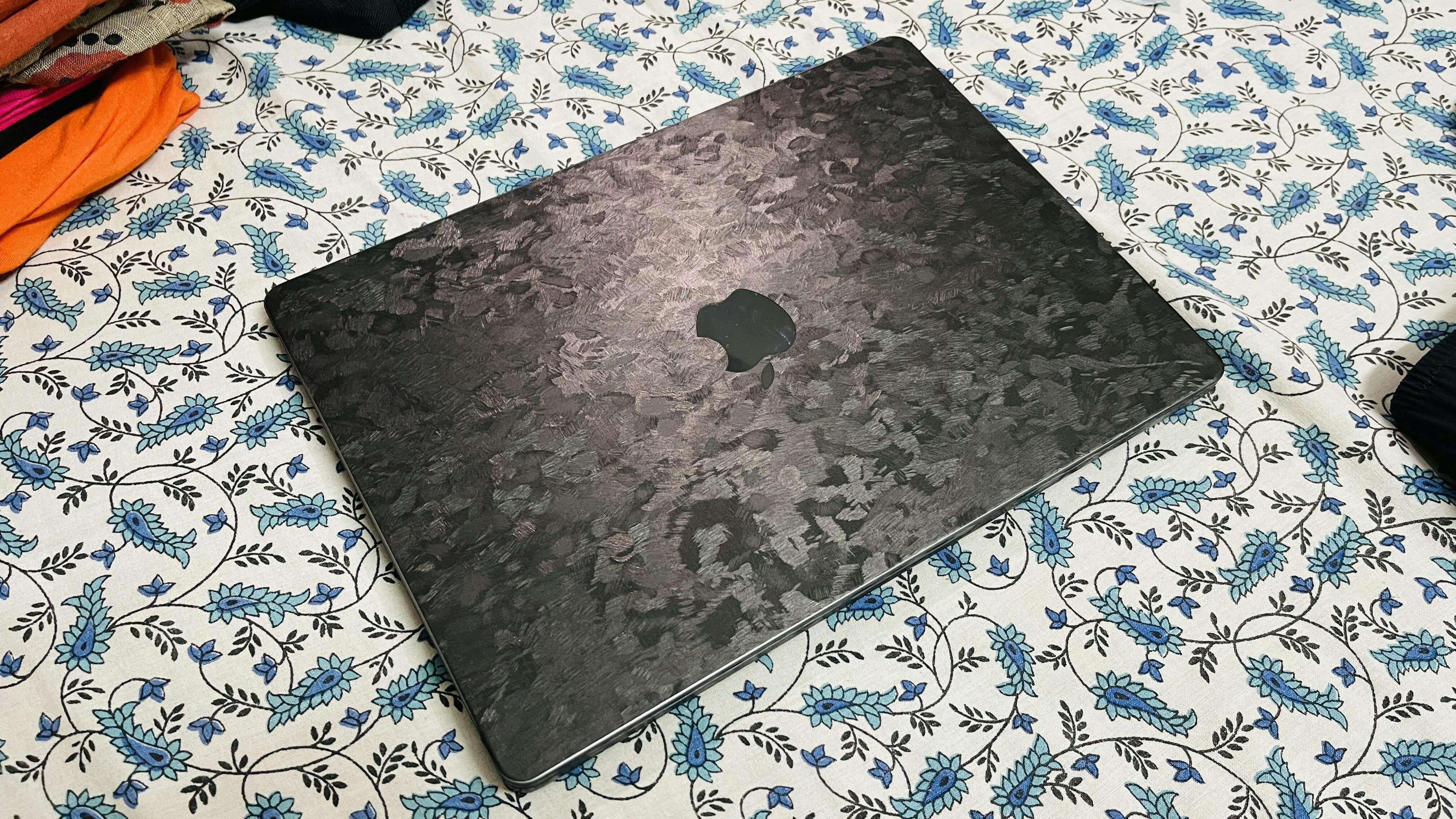 HP Victus 16-E0175AX Skins, Wraps & Covers » Capes