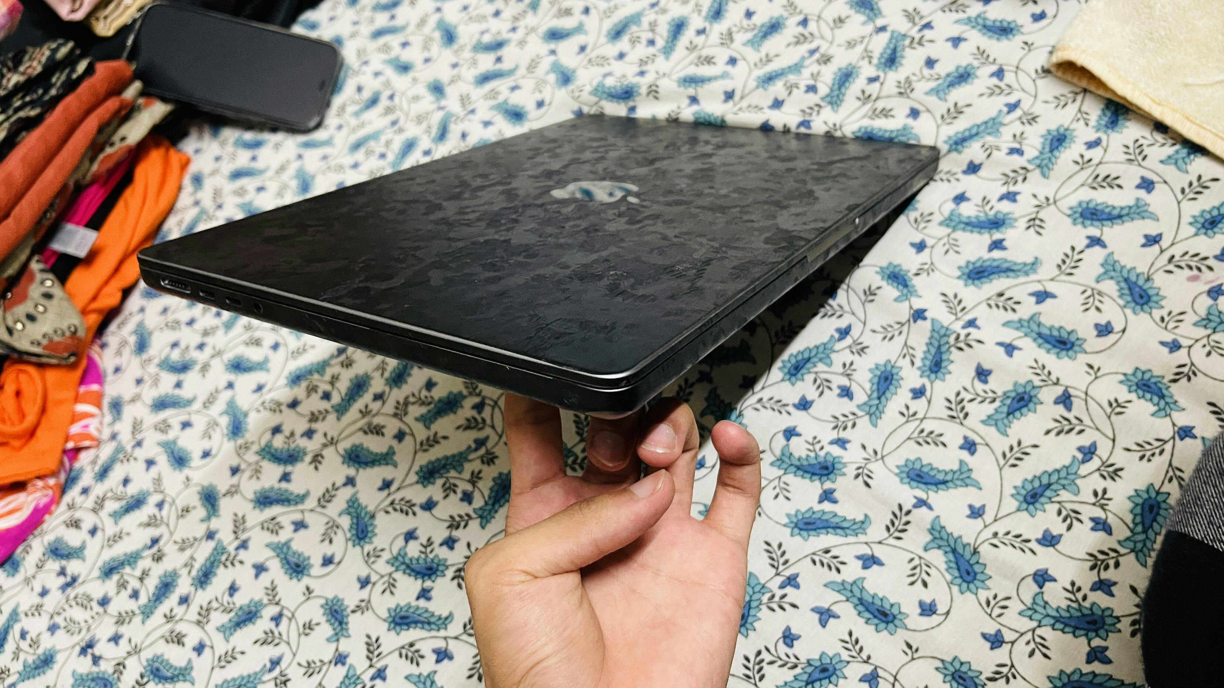 HP Victus 16-E0175AX Skins, Wraps & Covers » Capes