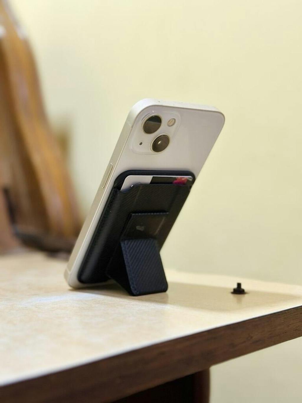 MagLock Wallet with Grip & Stand Compatible with Magsafe for iPhone