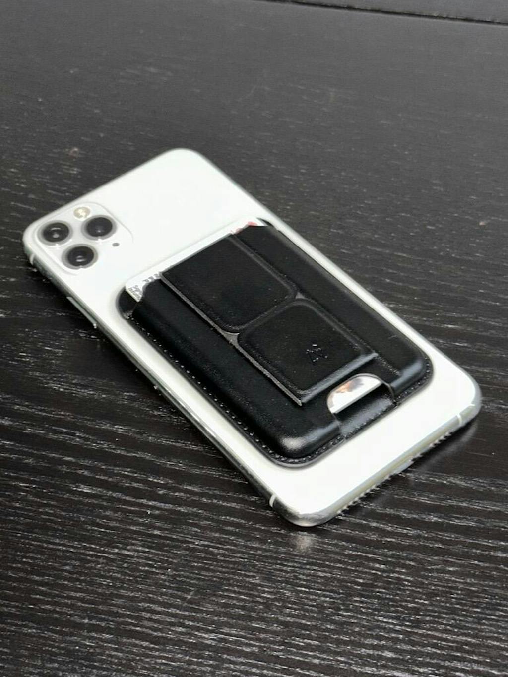 MagLock Wallet Pro | Best iPhone MagSafe Wallet with Stand