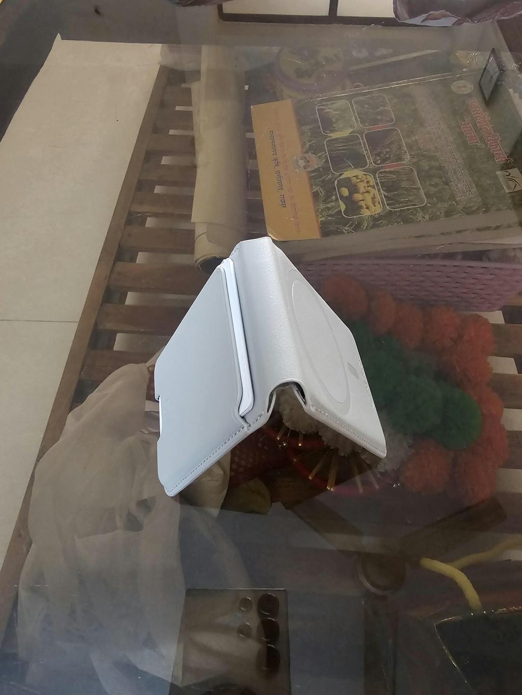 MagLock Wallet Pro | Best iPhone MagSafe Wallet with Stand