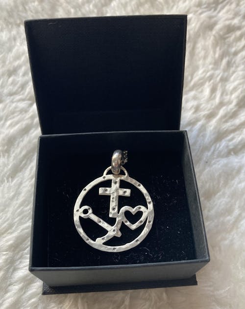 3 Gründe, warum CAPULET das perfekte Geschenk ist – CAPULET Jewelry