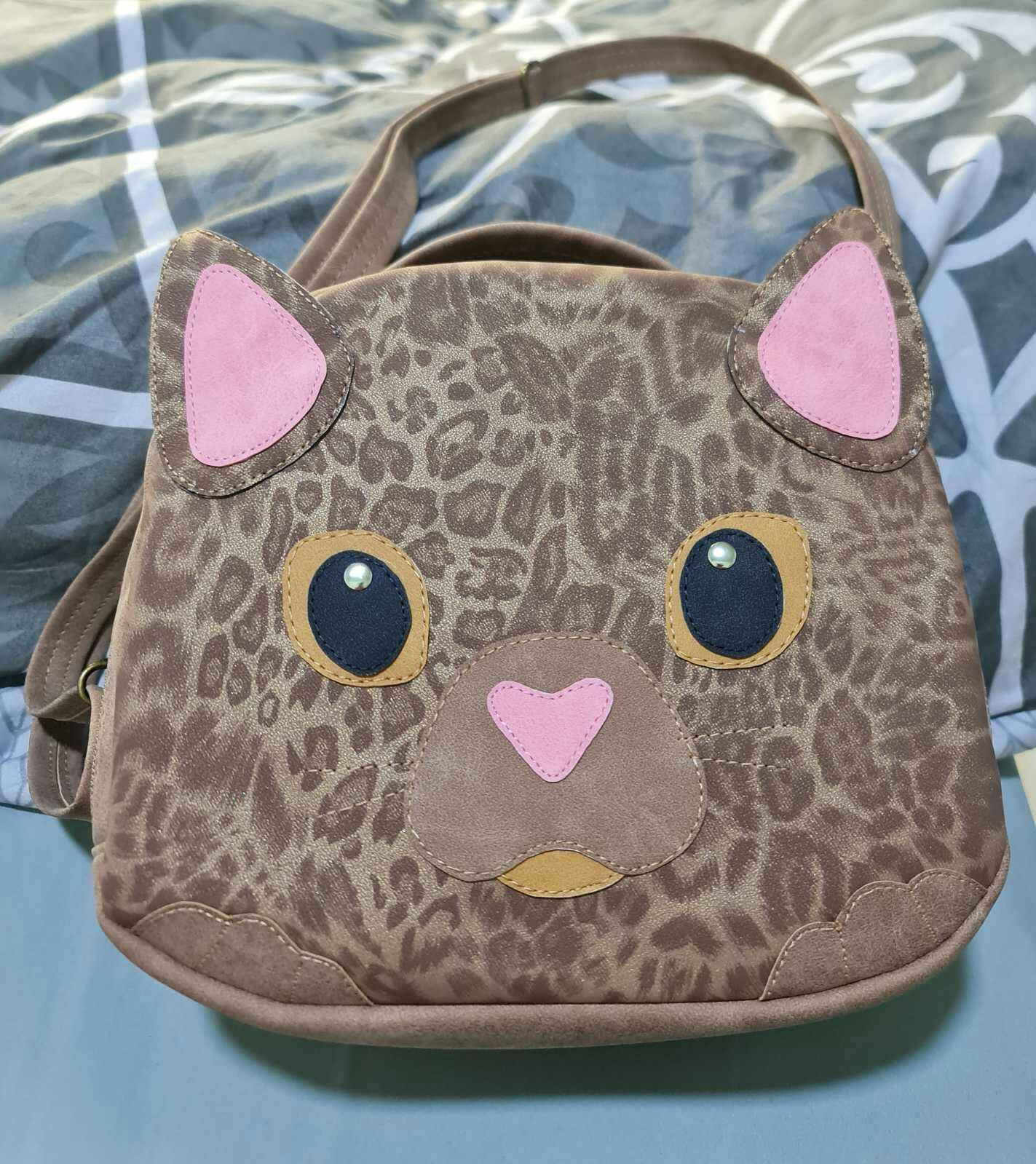 Hugo Handbag: Wild Wonders Add-on Collection – Carbon Chic