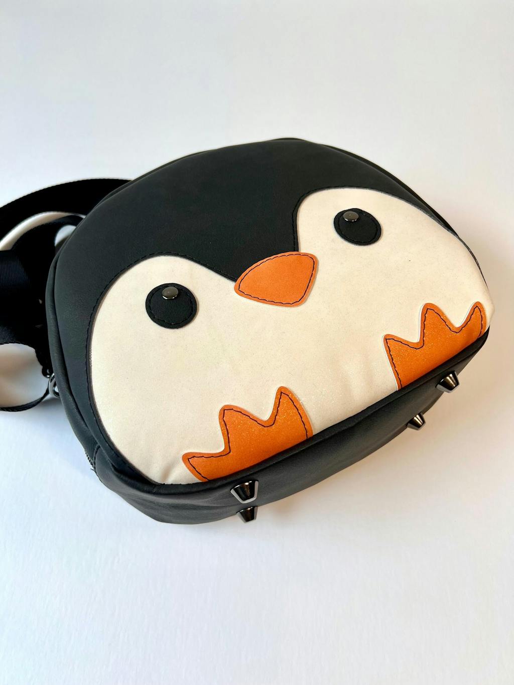 Hugo Handbag: Wild Wonders Add-on Collection – Carbon Chic