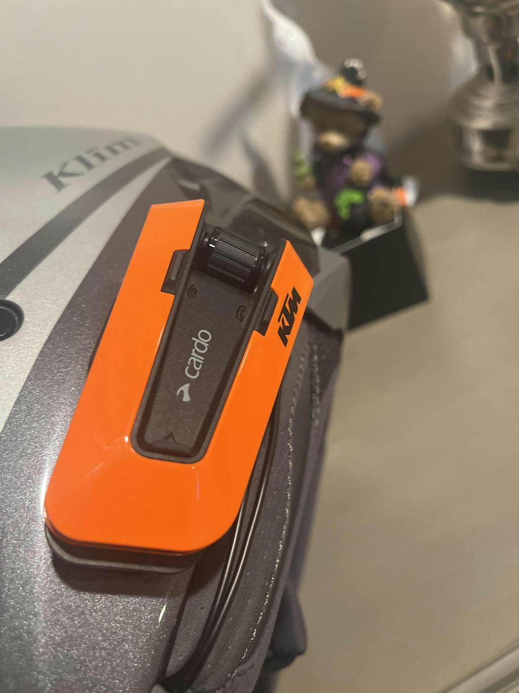 Packtalk EDGE: Bluetooth Headset | Cardo Systems