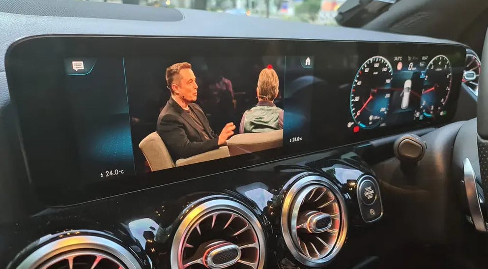 Carlinkit Wireless CarPlay Adapter - Make Your Wired CarPlay WIRELESS