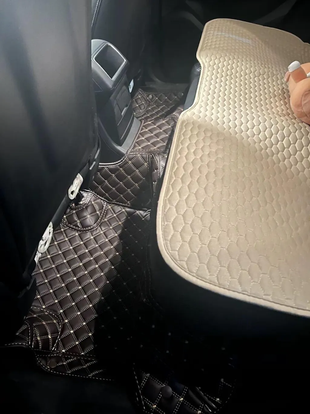 Carvigor Diamond Stitching Custom Luxury Car Mats Set