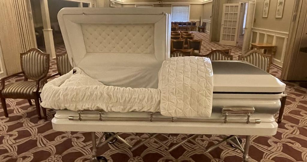 Supreme White/Silver - Casket Emporium