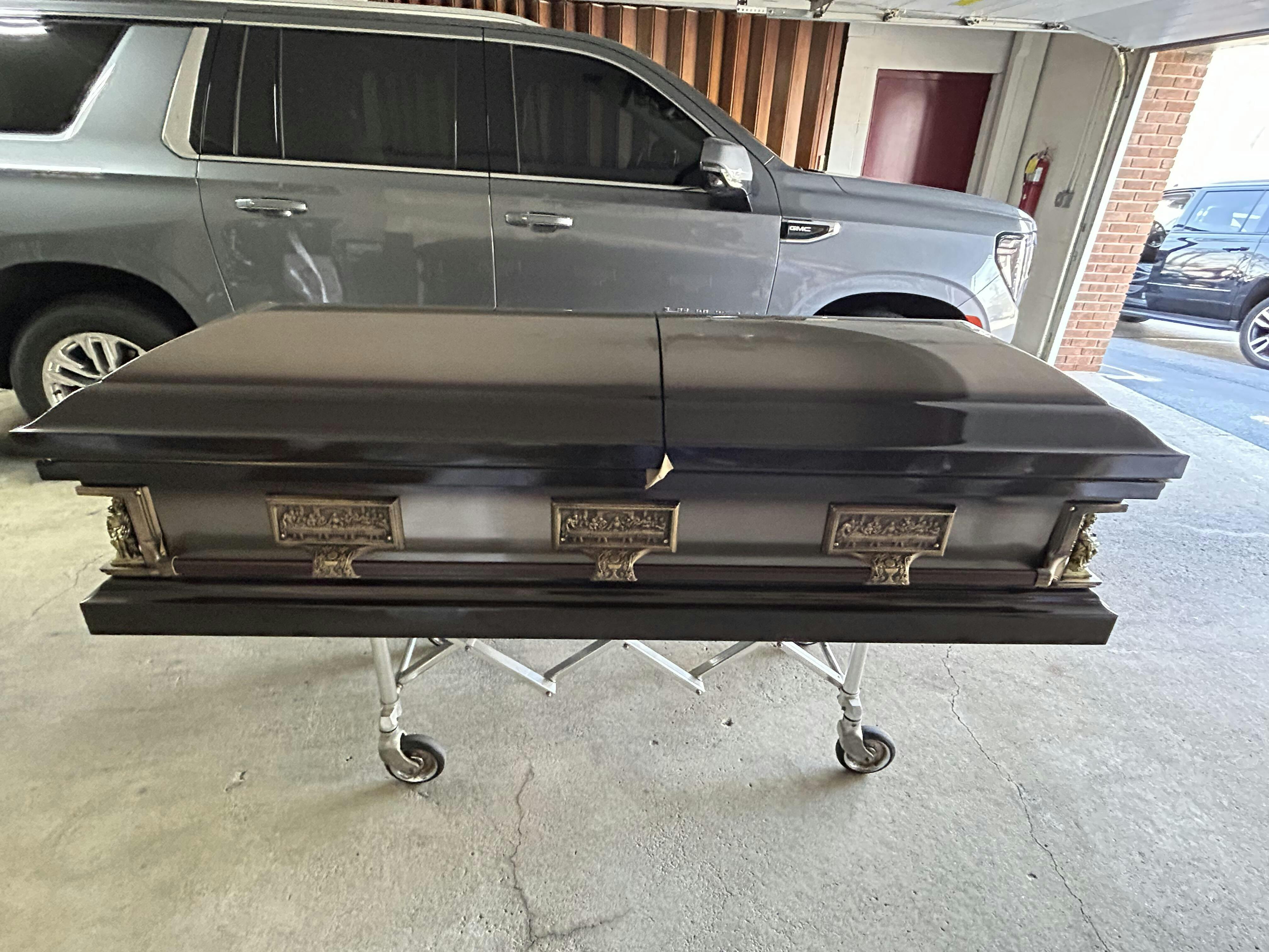 Pieta/Last Supper - Casket Emporium