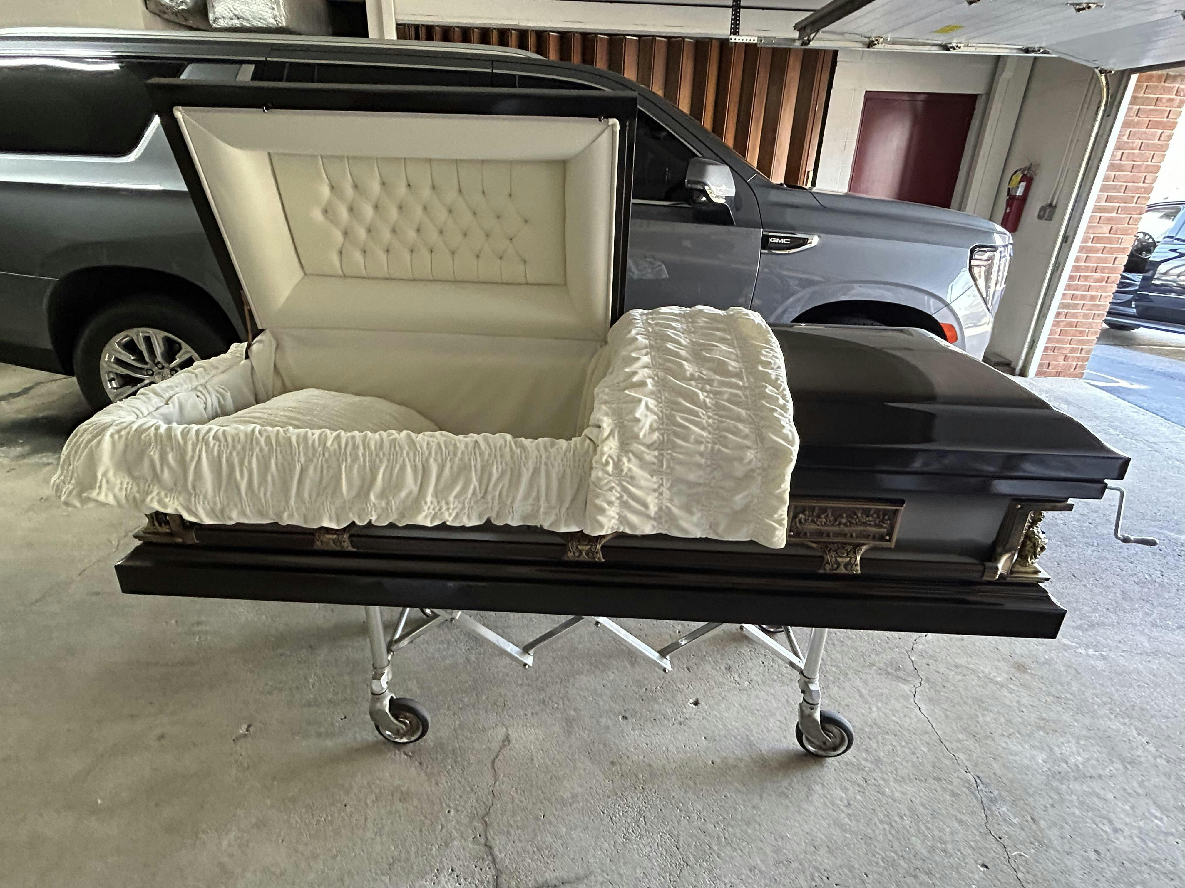 Pieta/Last Supper - Casket Emporium