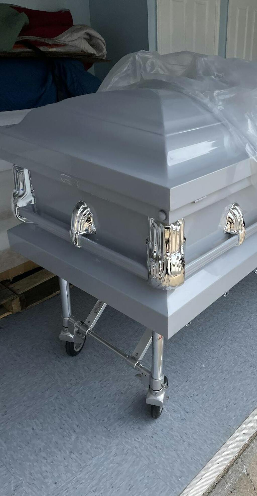 Clair Series Silver - Casket Emporium