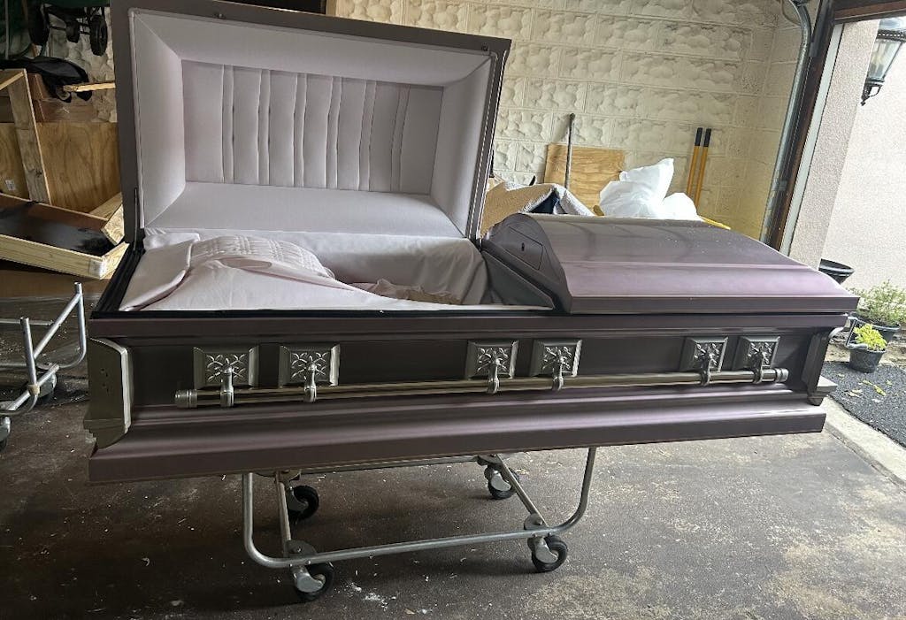 Batesville Golden Rose Casket | Top Quality Funeral Caskets