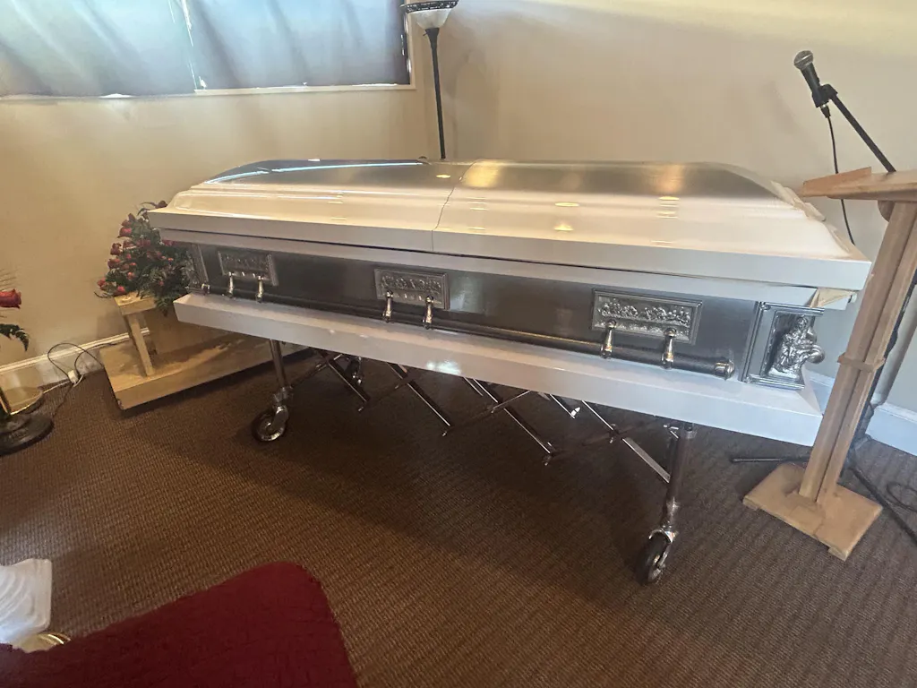 Pieta/Last Supper - Casket Emporium
