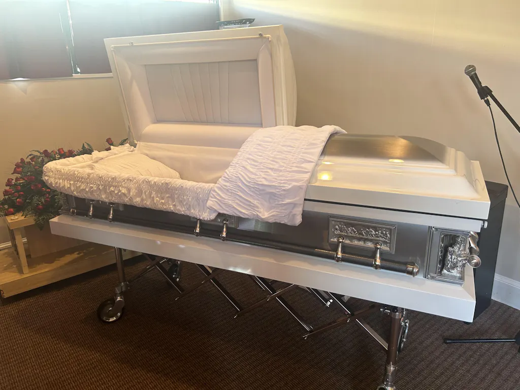 Pieta/Last Supper - Casket Emporium