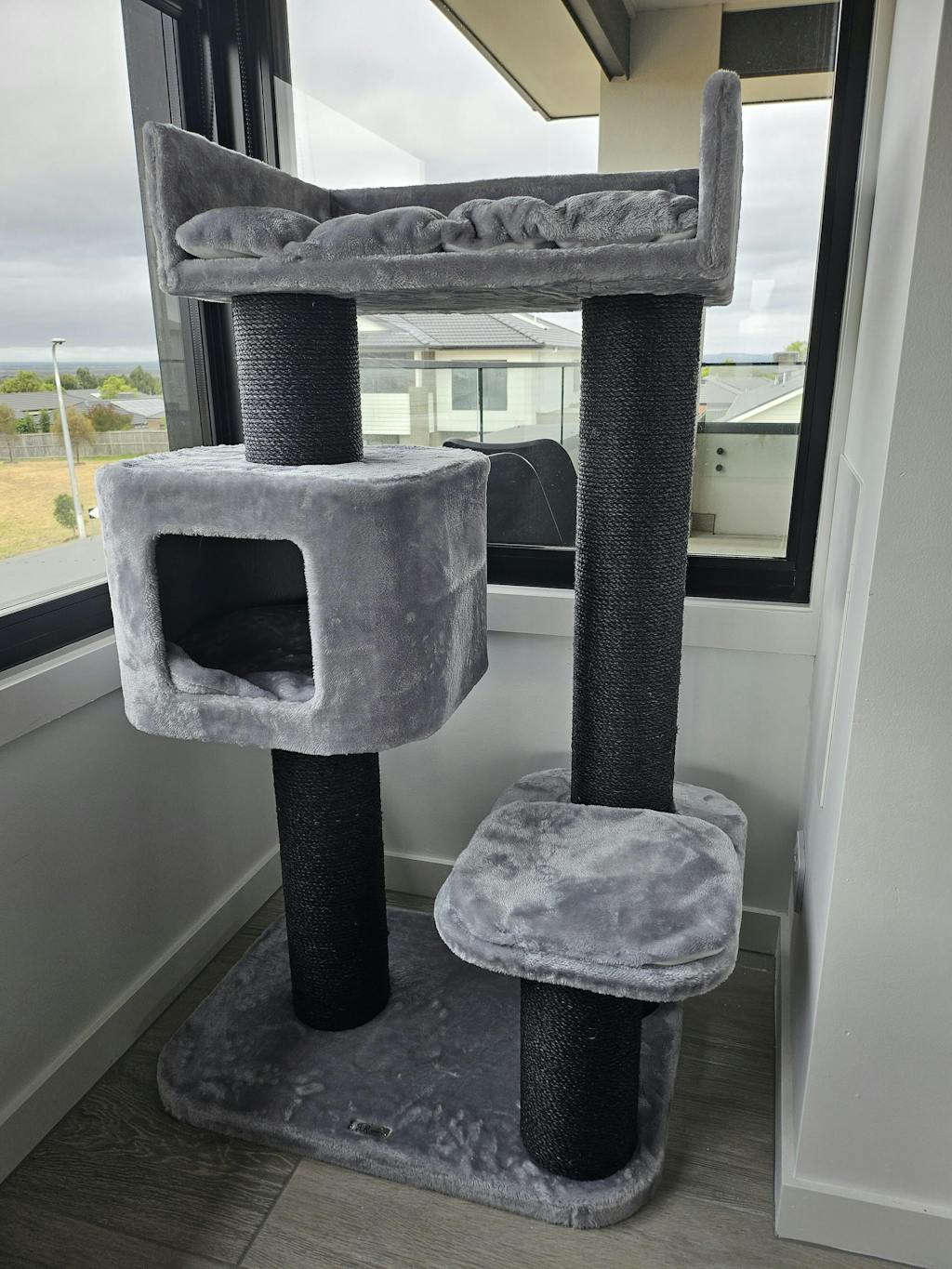 Cat Tree for large cats Big Cat Palace (Blackline Light Grey ...