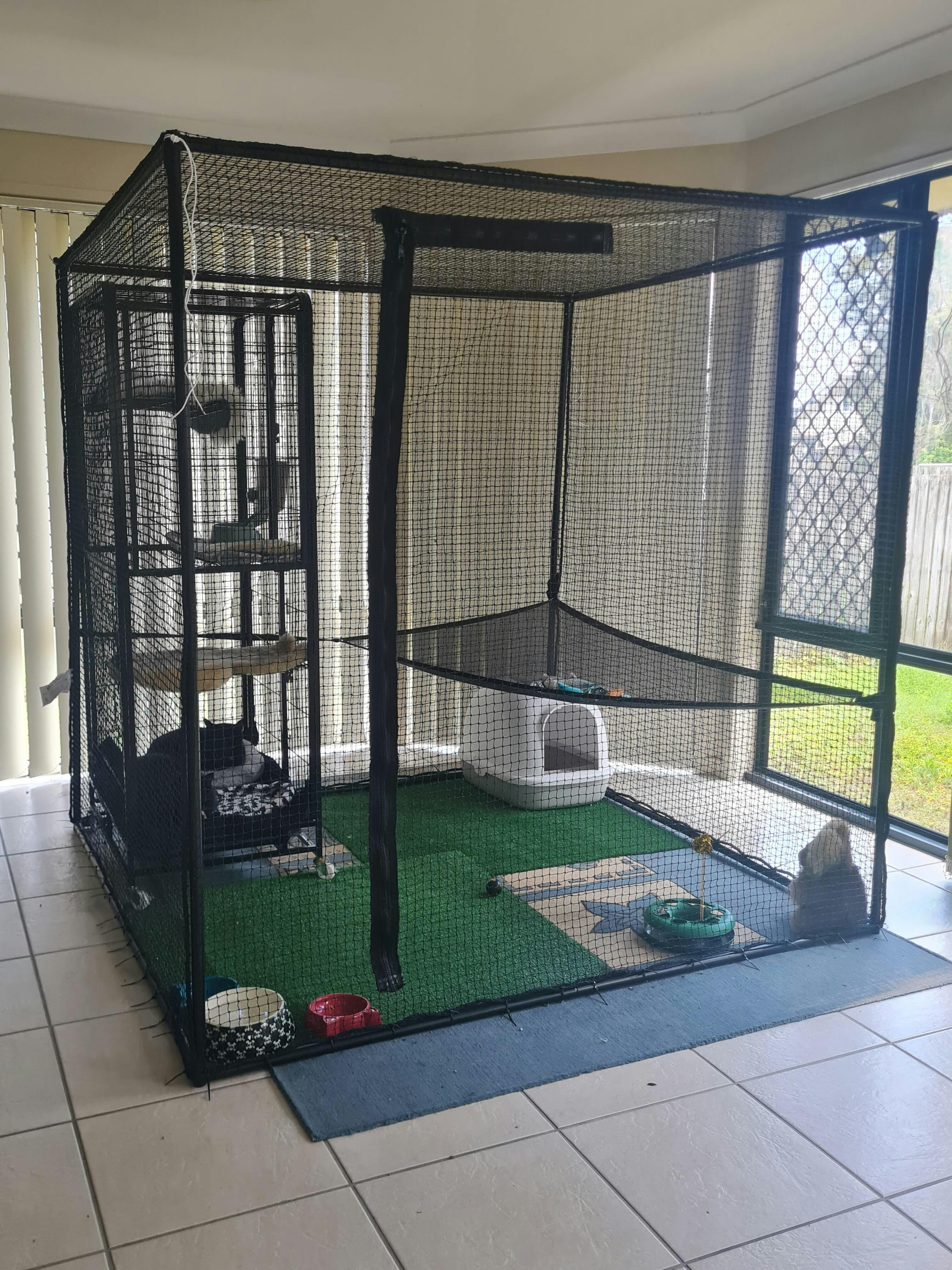 Single Size 1.8m Freestanding Cat Enclosure – Catnets