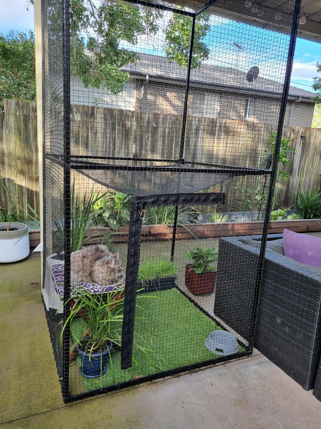 Lite Tower Portable Cat Enclosure 2.3m Height – Catnets