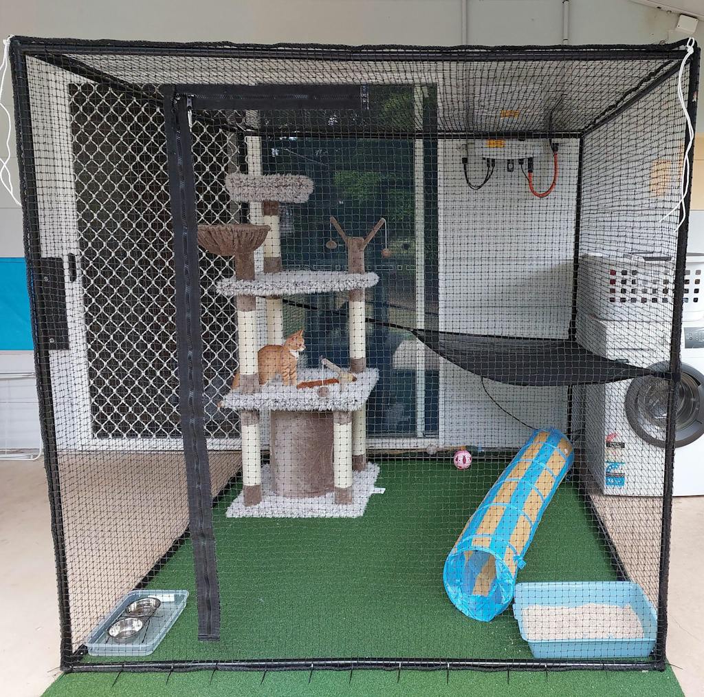 Single Size 1.8m Freestanding Cat Enclosure – Catnets