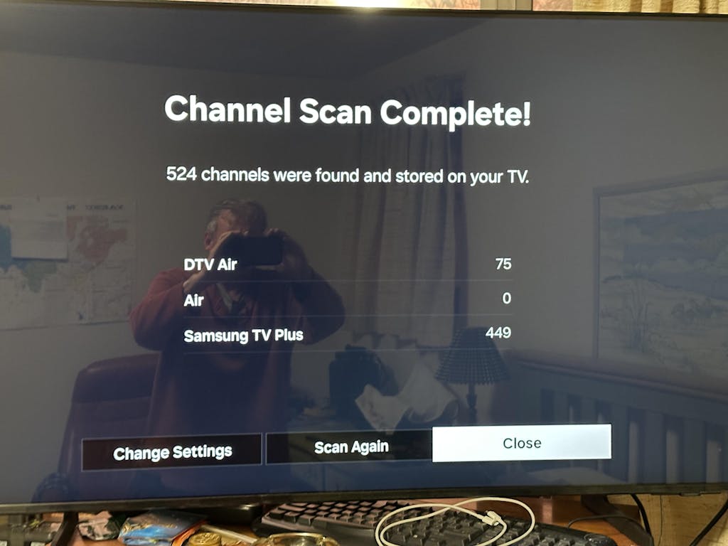 Pro-Model UHF/VHF Outdoor TV Antenna | Channel Master