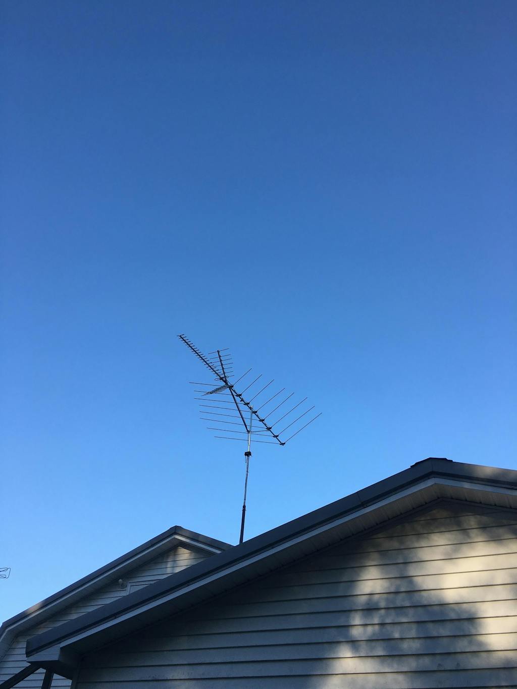 Advantage 100 Long Range Outdoor Digital Antenna | Channel Master (CM-3020)