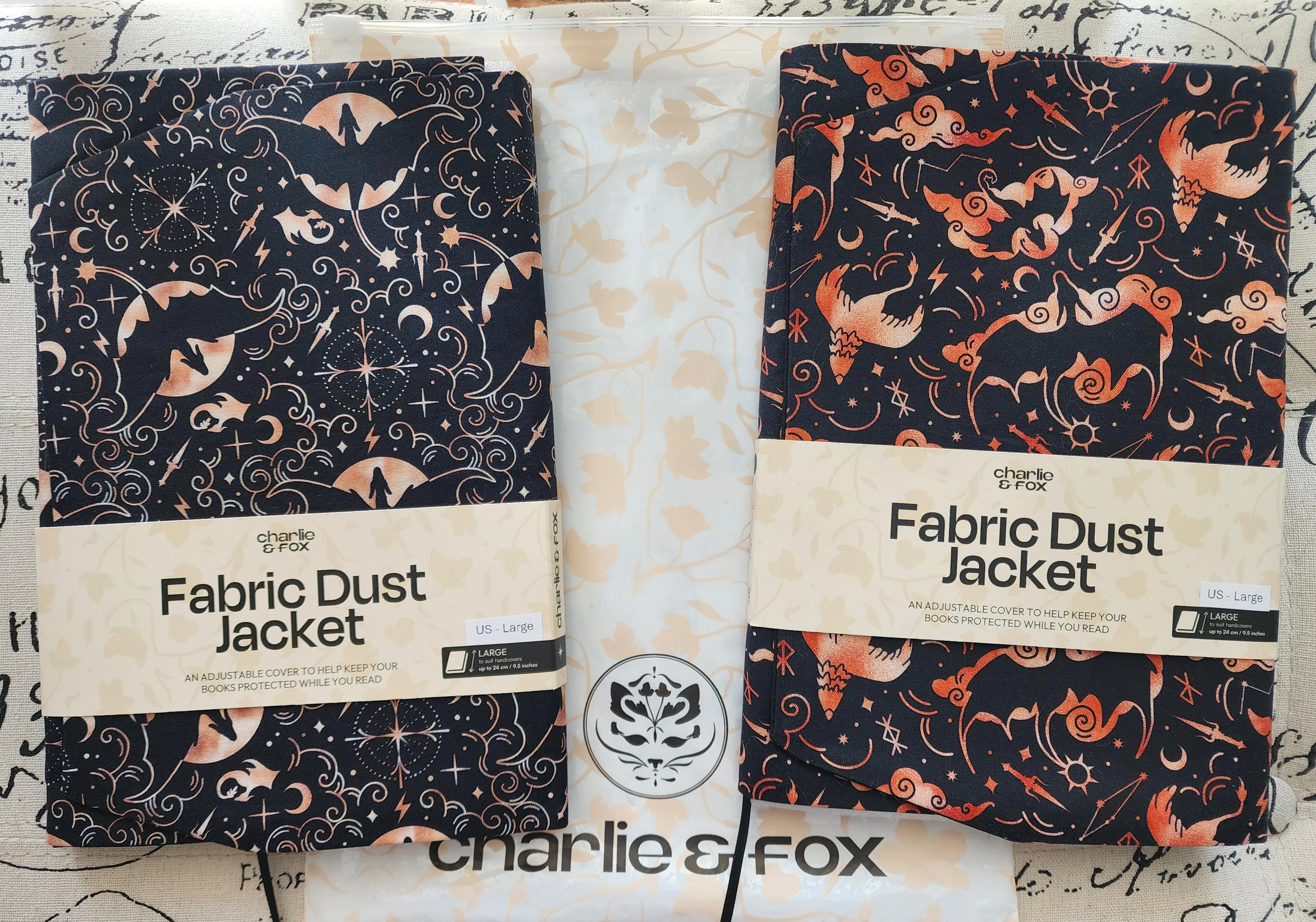 Fourth Wing fabric dust jacket - Rebecca Yarros – Charlie and Fox