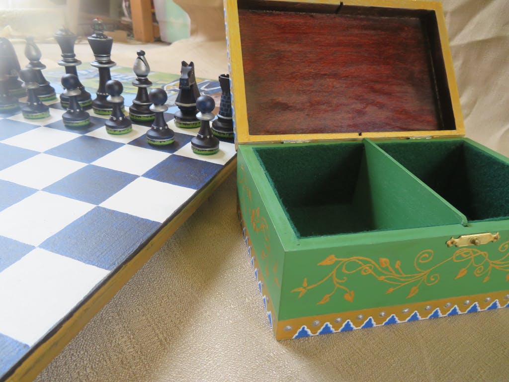 Project: Finish Ready Paintable Chess Pieces 3 5/8" #5 with Box