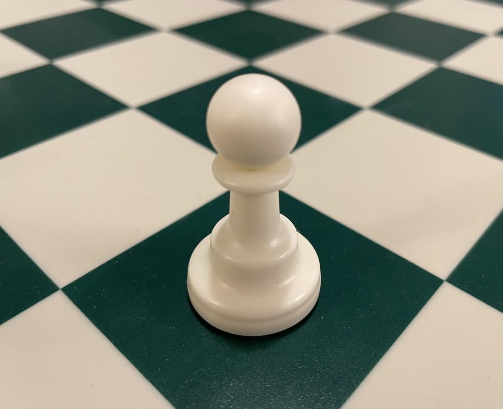 3 3/4" Heavy Club & Tournament Chess Pieces - Half Set - 17 Pieces ...