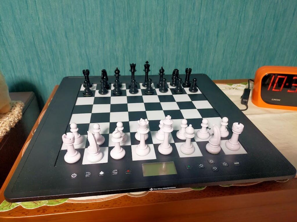 Millennium Chess Computer - The King Competition – Chess House