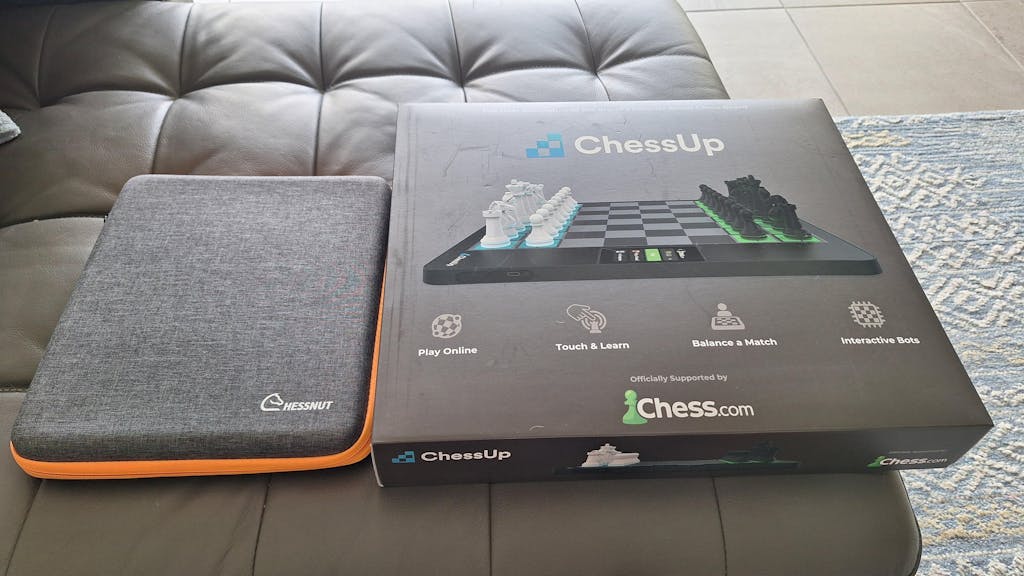 ChessUp 2 Chess Computer with Seamless Chess.com Integration